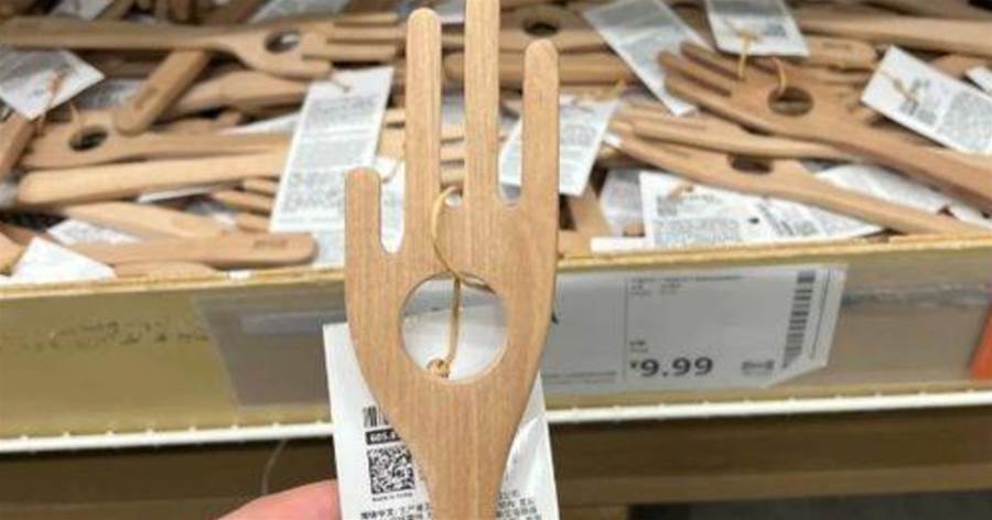 逛IKEA看到「神秘木頭小手掌」中間還開了洞！內行人一看驚叫：設計師超強 - agonew